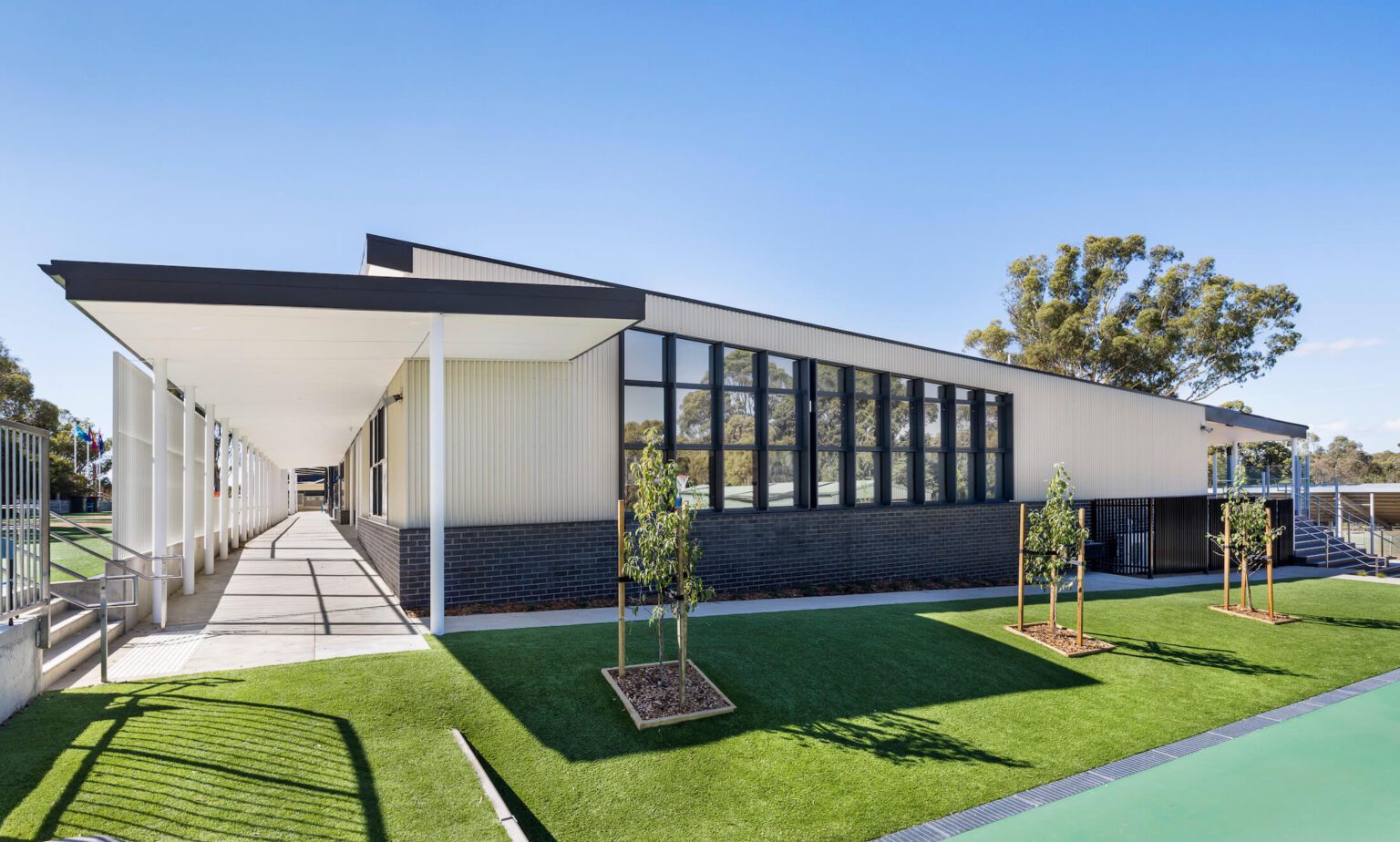 Puckapunyal Primary School - Foreground Architecture